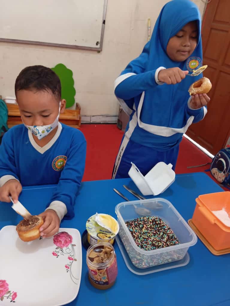 Konsumsi gizi seimbang dan Fun cooking Minum jamu beras kencur dan ...